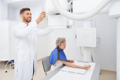 Guia de Radiologia: fundamentos, modalidades e profissões