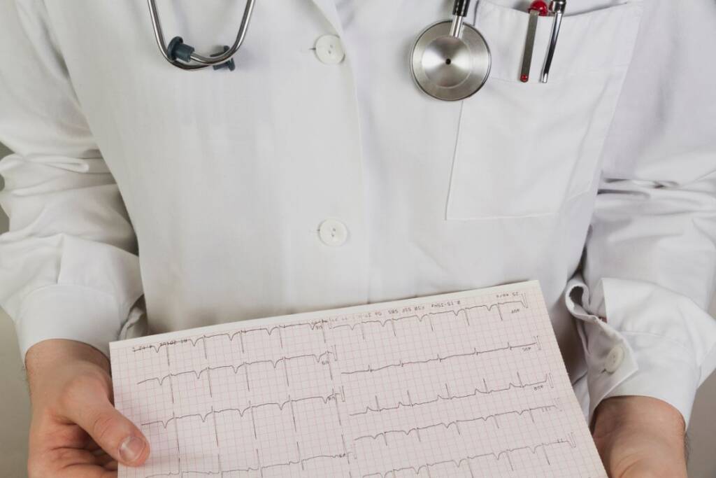 Eletrocardiograma (ECG): como funciona e para que serve?